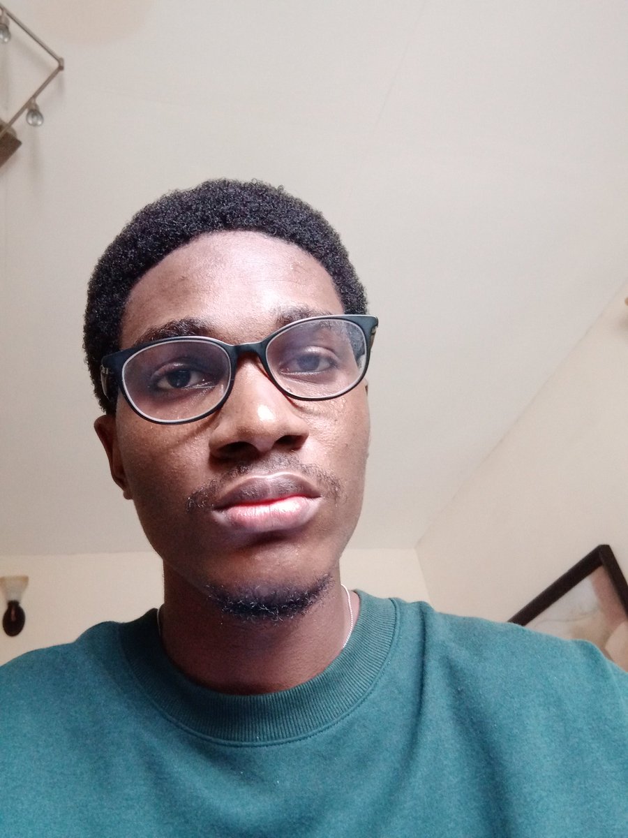 Me vs How I draw myself 🤭🤭🤭 - Thread from Akpevwe🎨 @aok_vii - Rattibha