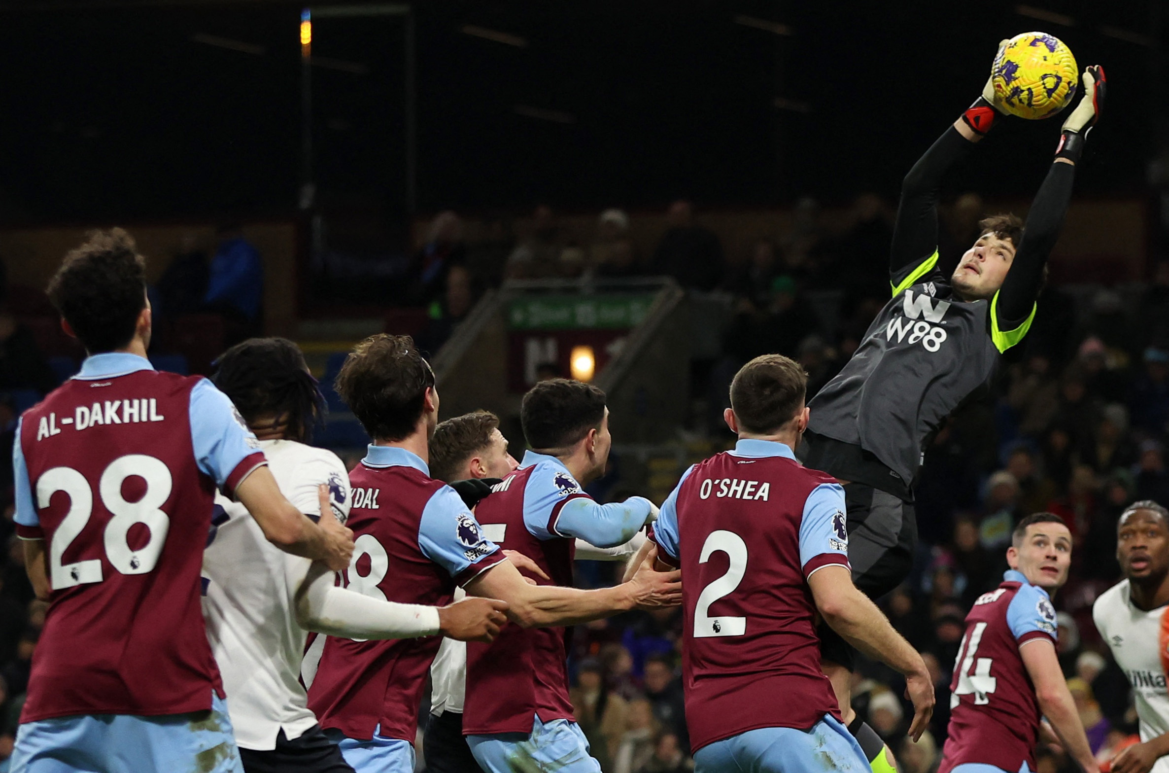 เบิร์นลี่ย์เซ็งโดนลูตันยิงลูกปัญหาไล่เจ๊าทดเจ็บ1-1 - Rakball | รวบรวมไฮไลท์ฟุตบอล ไฮไลท์บอล คลิป ...