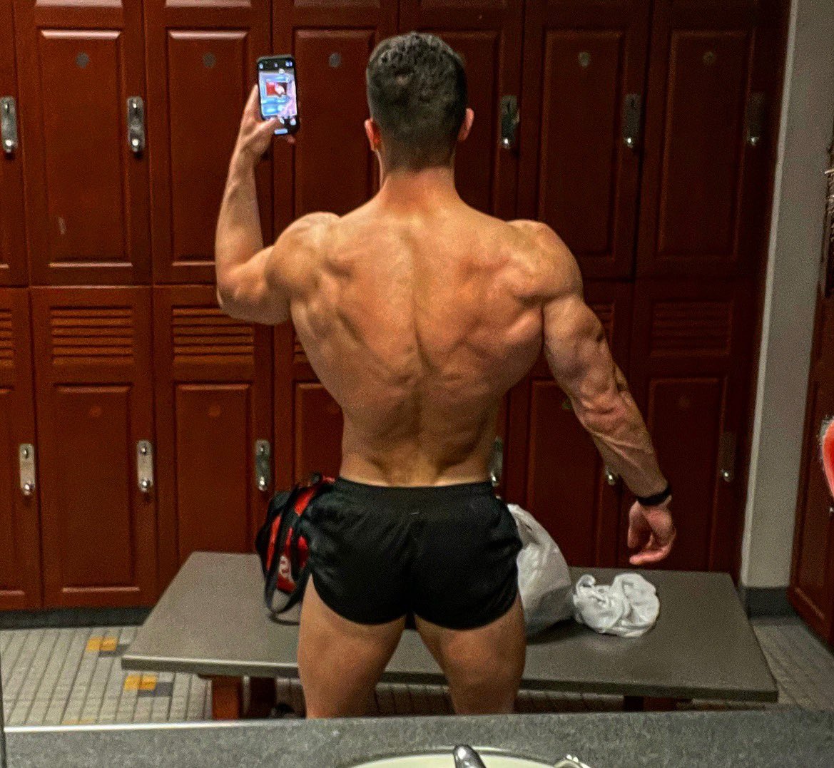 ***PULL WORKOUT EXAMPLE*** (Lats Priority) Exercise 1 — Lat Pull-Down ...