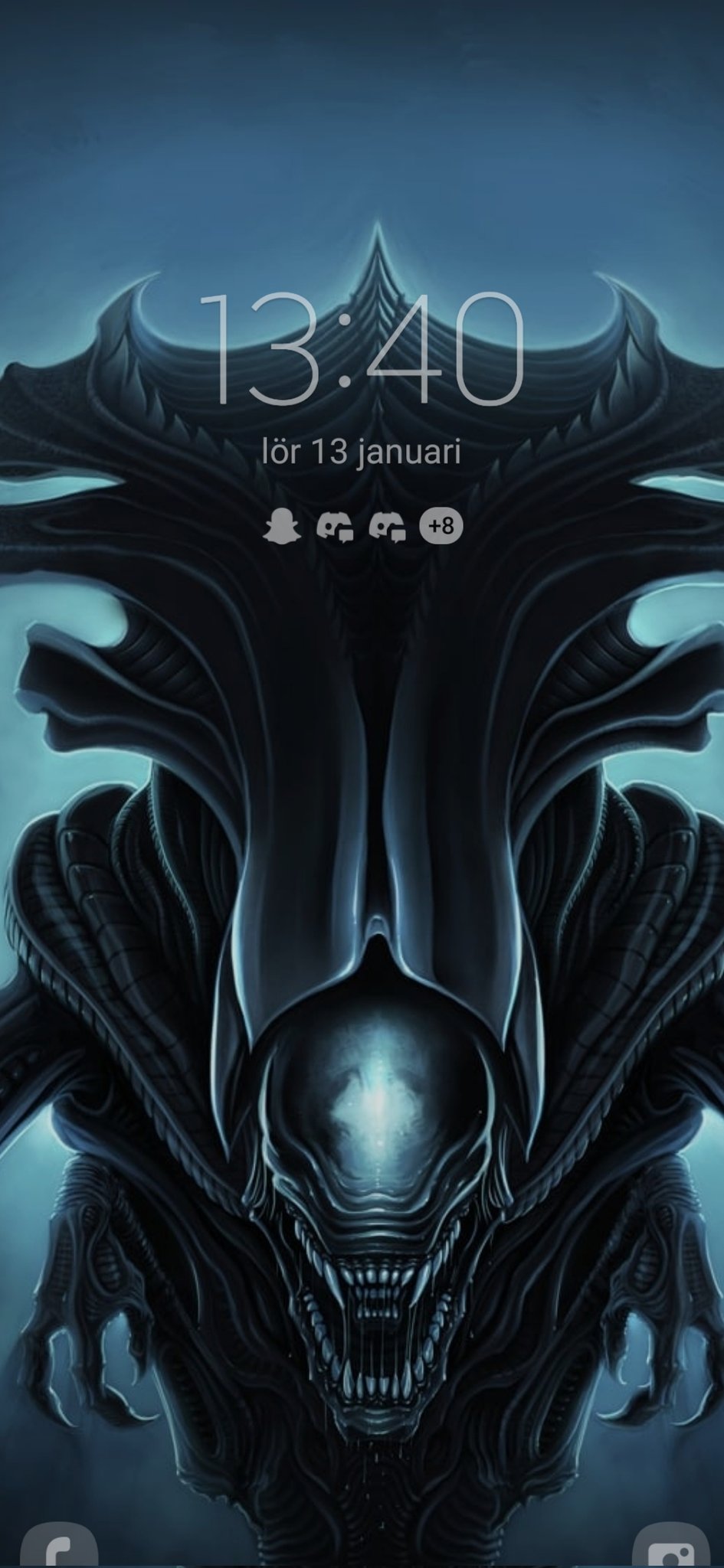 Alien Queen Wallpaper By