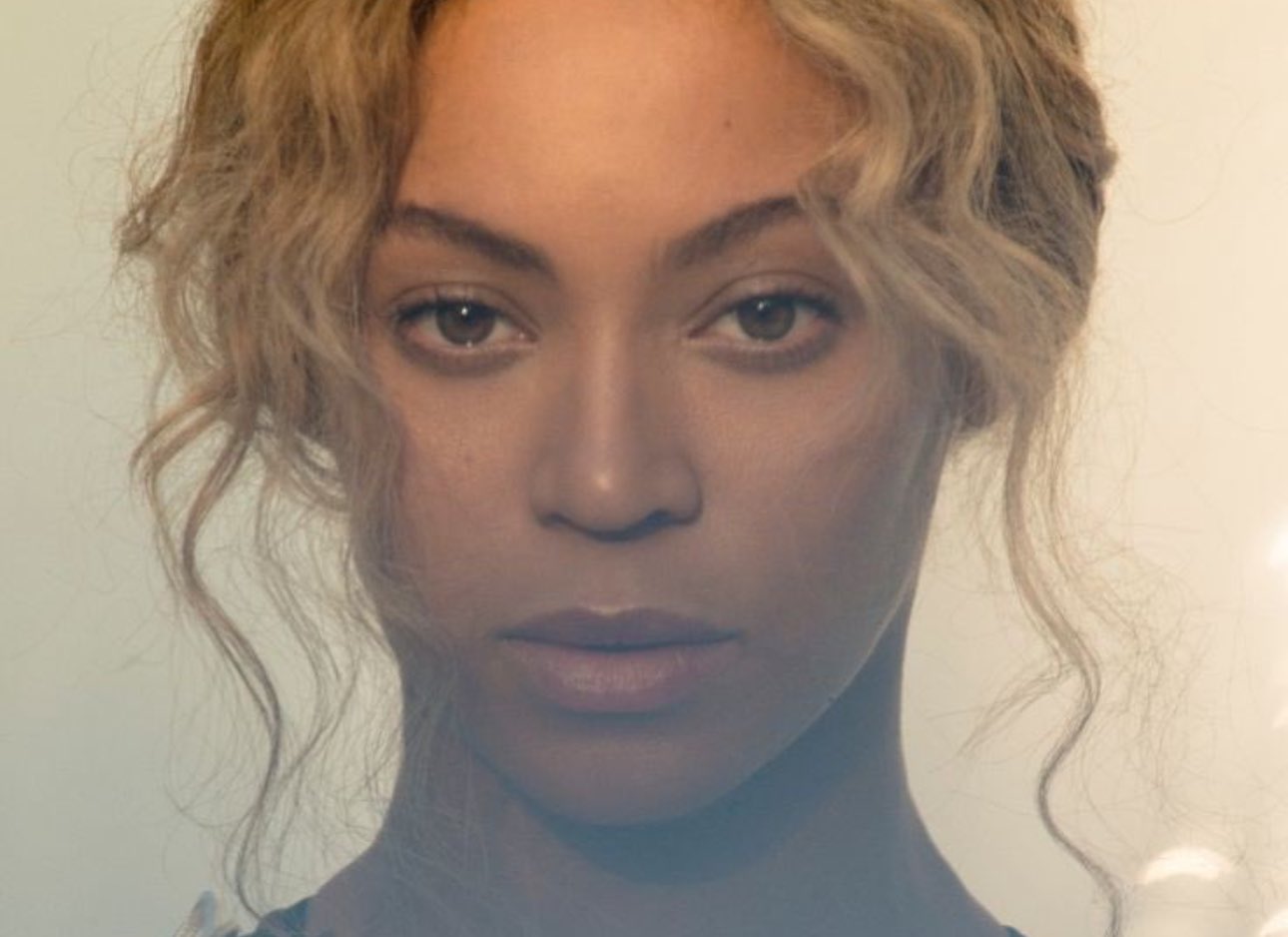 Beyonce No Makeup Selfie