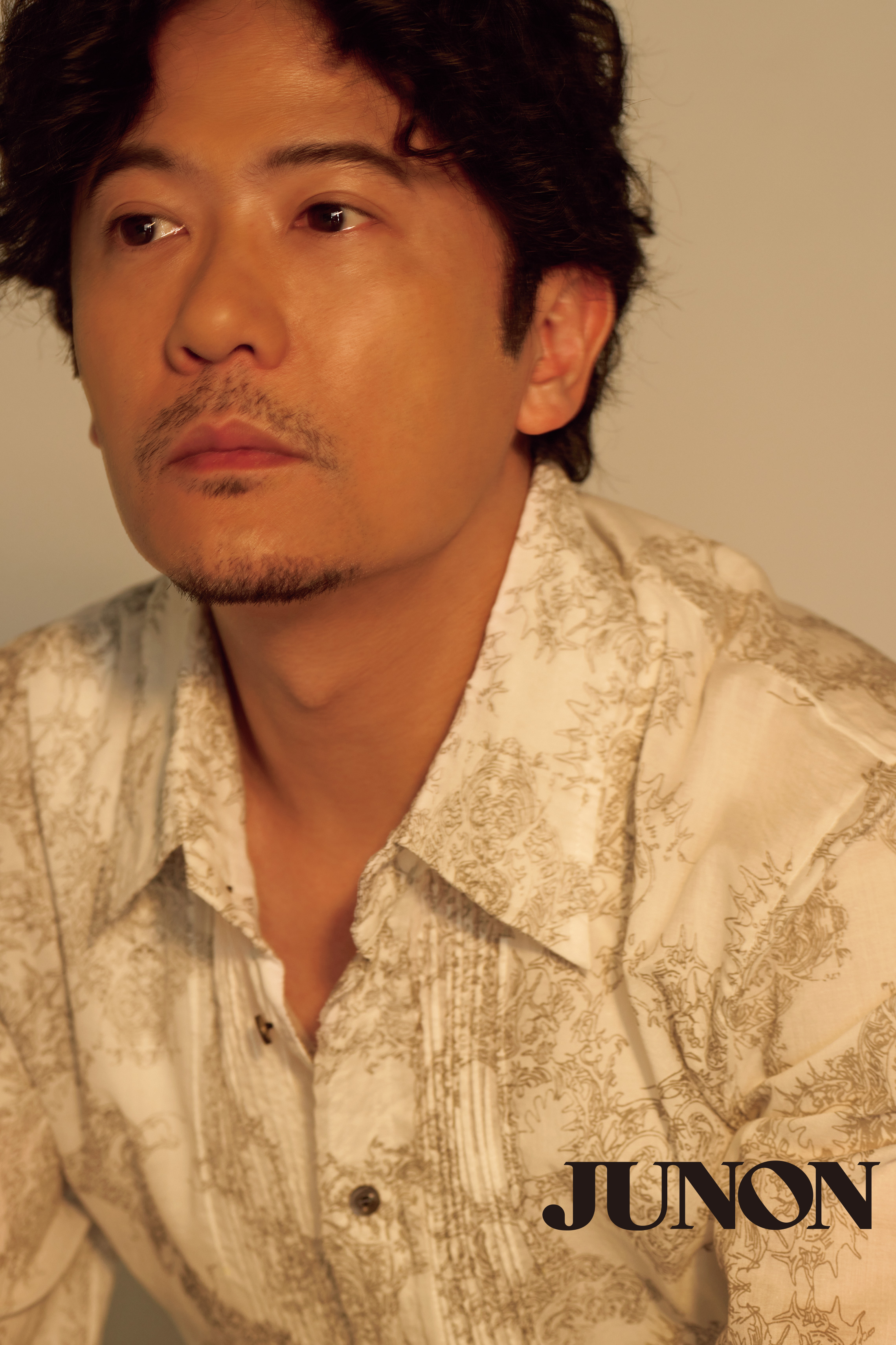 더쿠 - 1/22(월) 발매 'JUNON' 3월호 이나가키 고로 등장.jpg