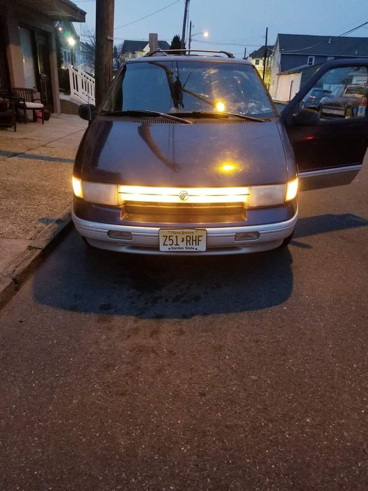 Whatever happened to putting headlights in the middle? : r/cars