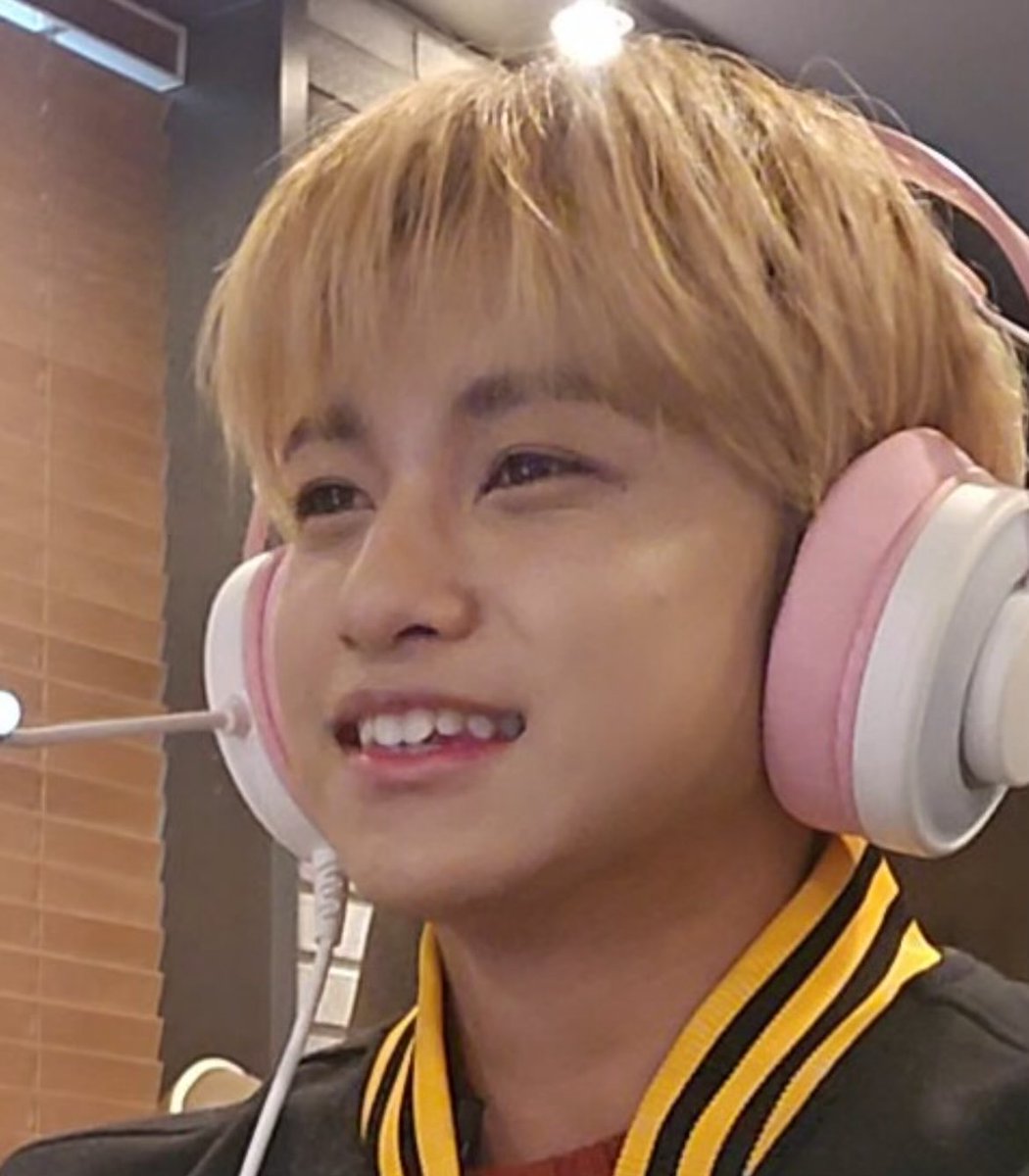 Younghoon Ahn's Instagram, Twitter & Facebook on IDCrawl