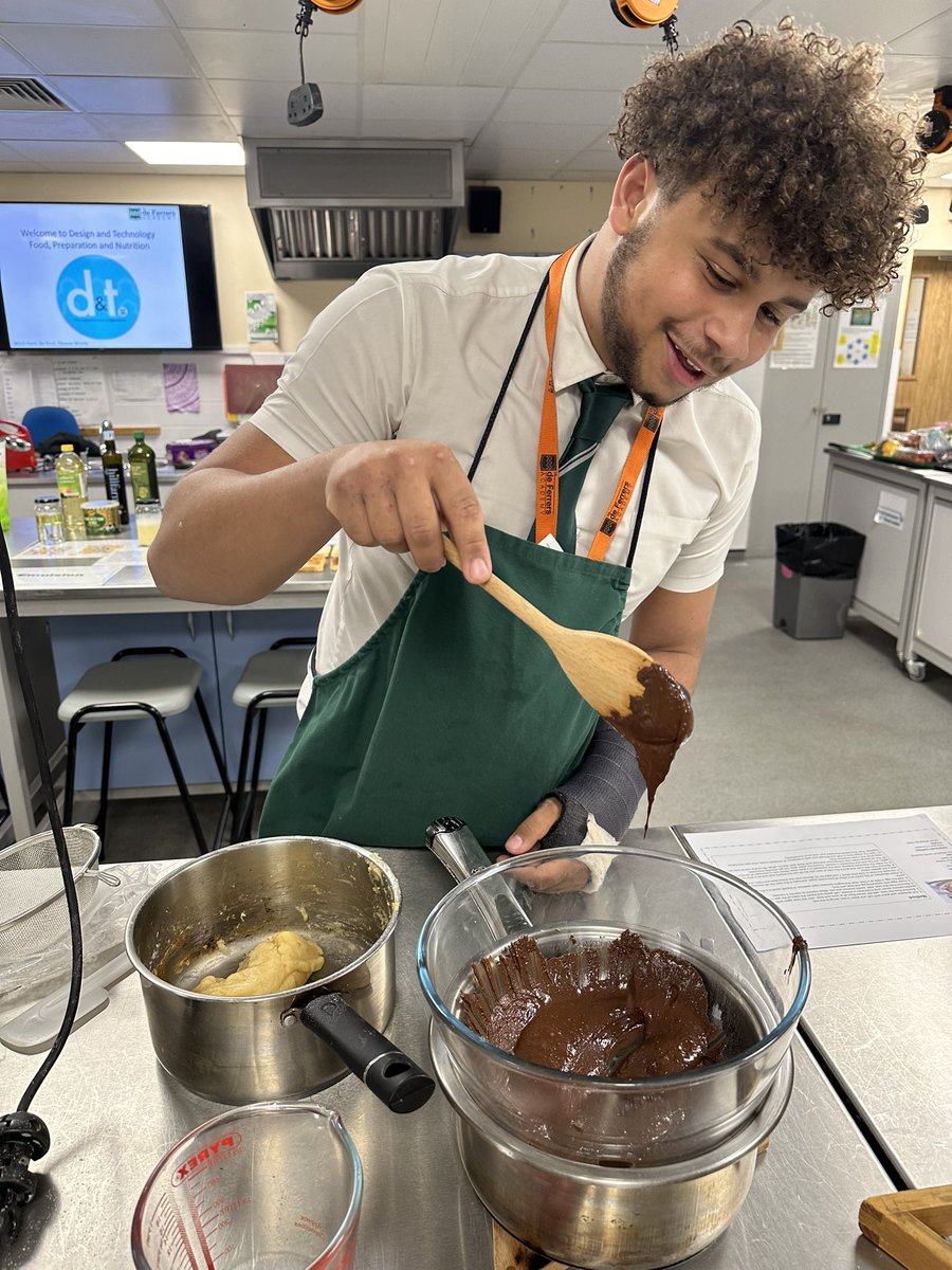 Welcome to The de Ferrers Academy