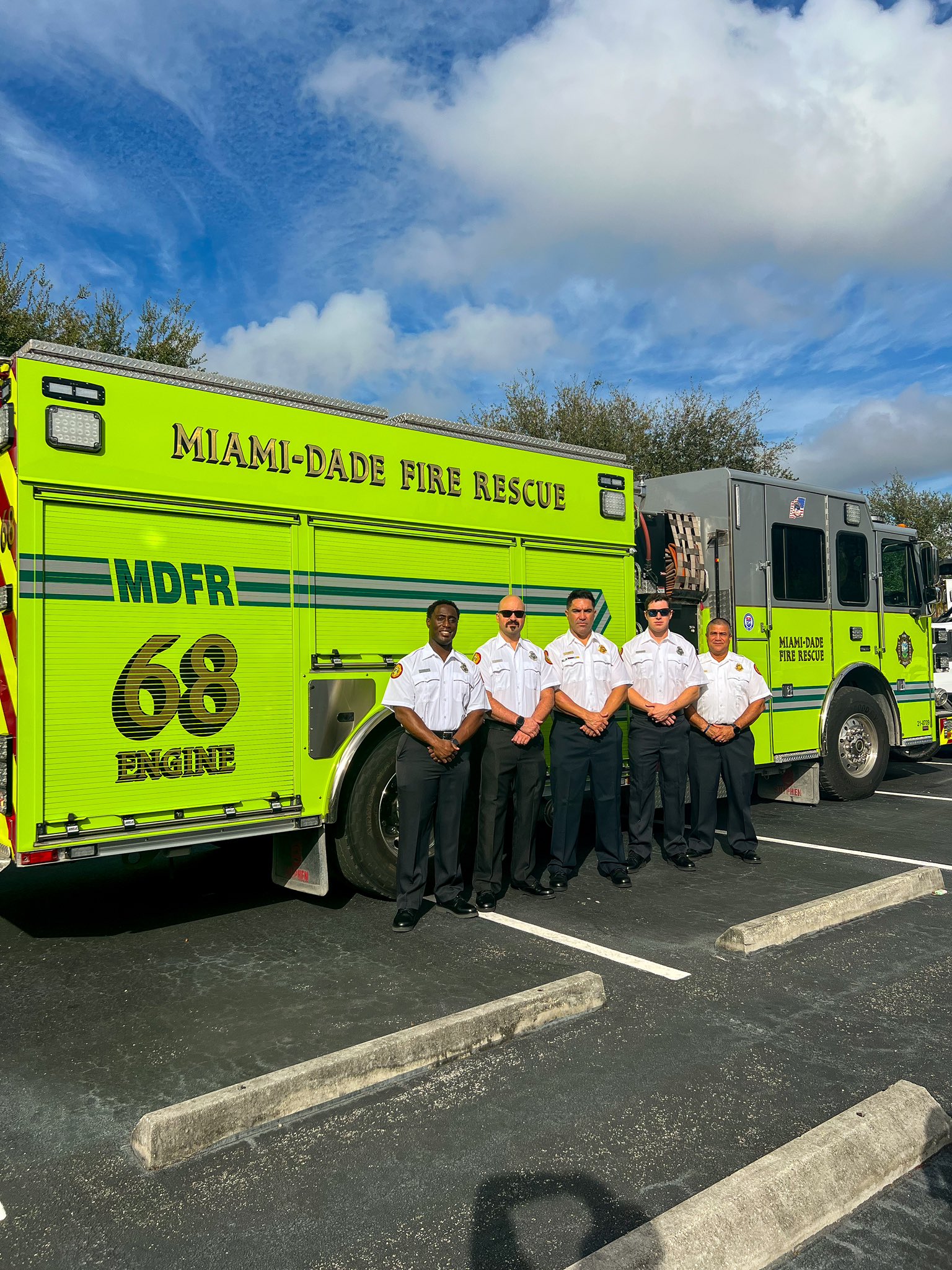 Miami Dade Fire Rescue Ambulance Miami Dade Fire And Rescue Rescue 31