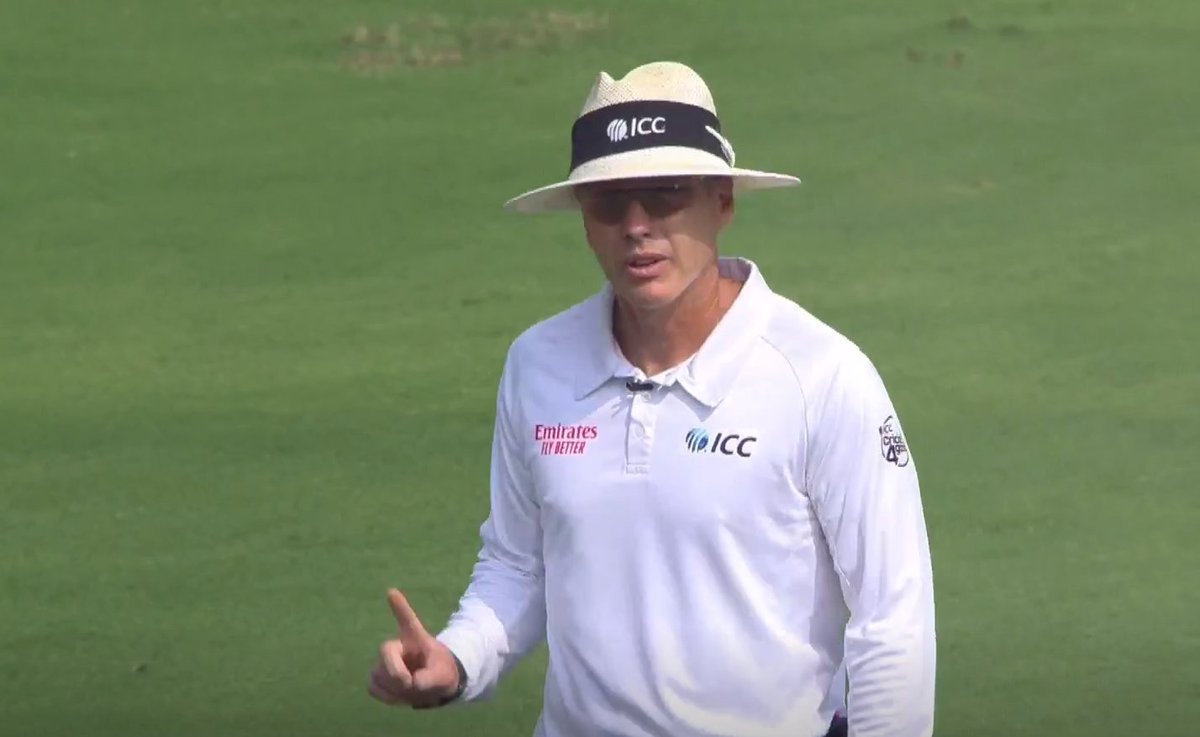 How did the umpire give this "soft signal" as OUT! Soft signals are no ...