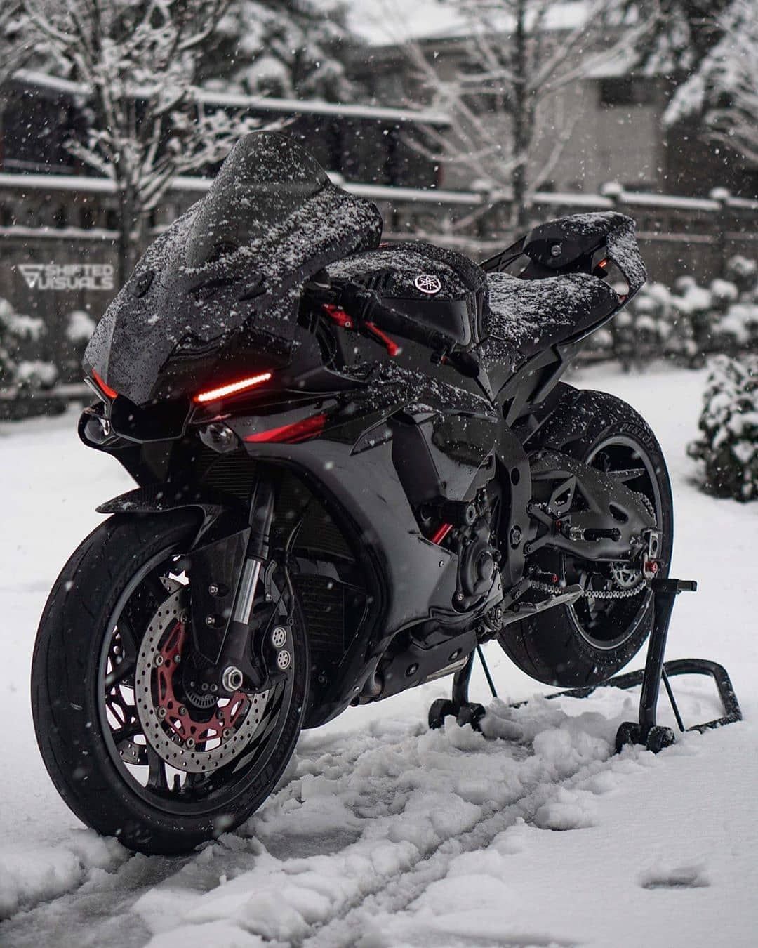 Yamaha R1 2024 Wallpaper