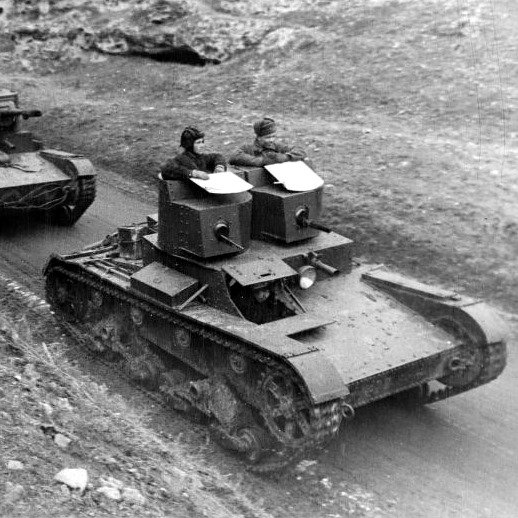 The twin turreted T-26 tank was supposed to have a 37 mm B-3 gun in one ...