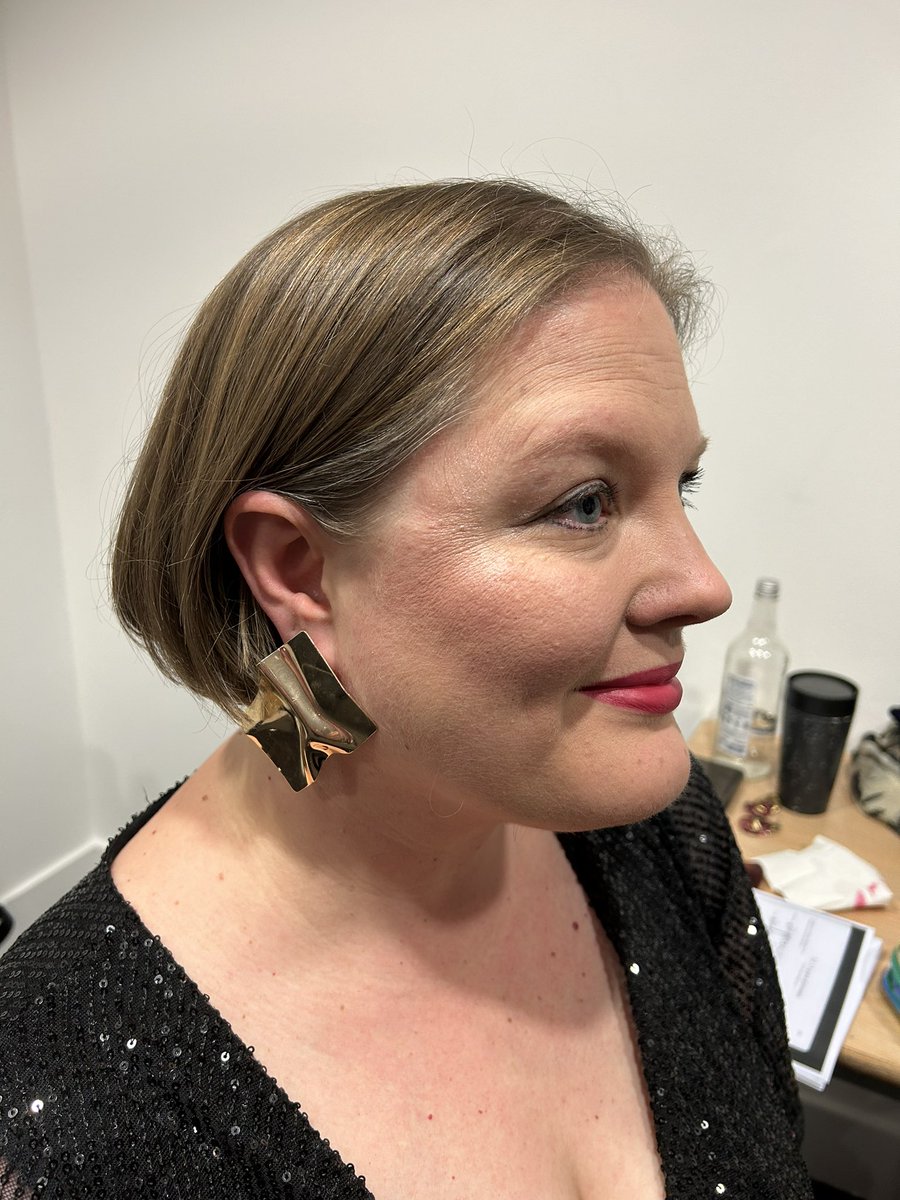 Jonathan Manners's Instagram, Twitter & Facebook on IDCrawl