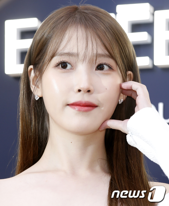 [又要打x] iu今日新圖 | LIHKG 討論區