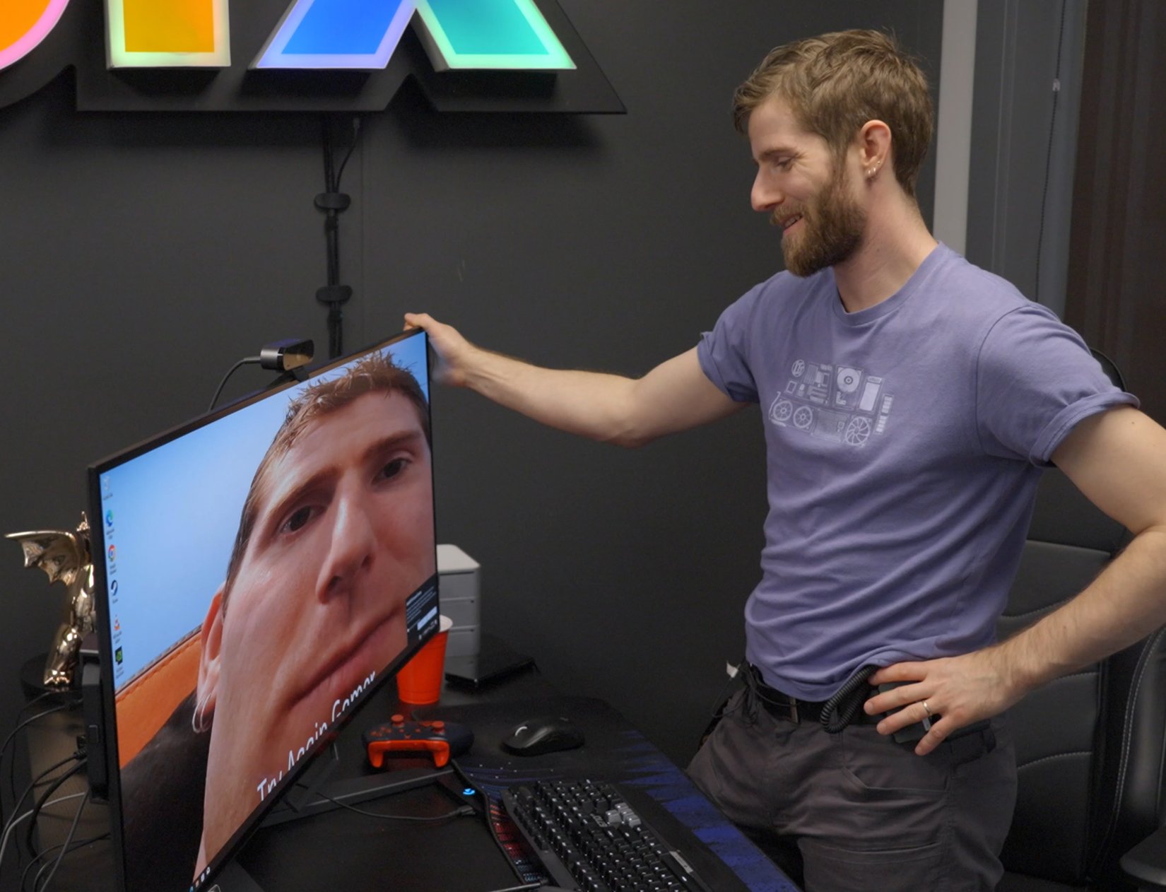 Linus Tech Tips Wallpaper Linus Tech Tips Wallpaper