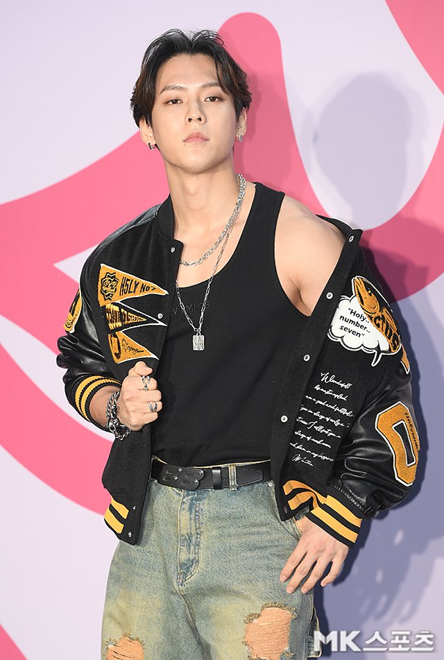 Btob Minhyuk Selca 2024