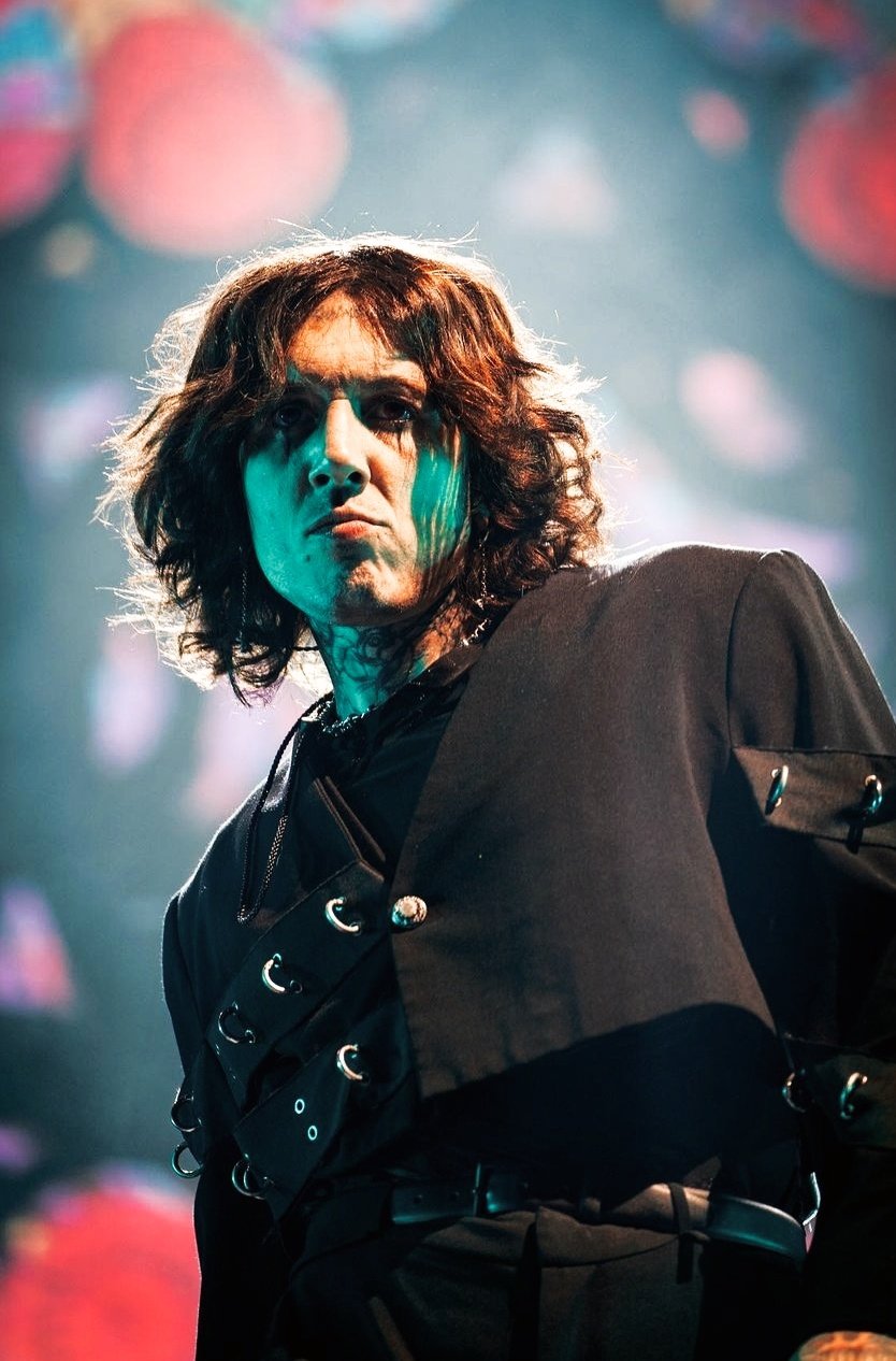 Oliver Sykes Cute 2024