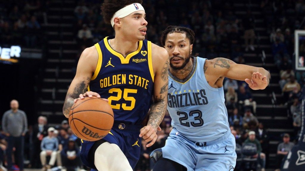 Kawhi Leonard, Trae Young named Players of the Week | HoopsHype Kawhi Leonard, Trae Young named Players of the Week | HoopsHype