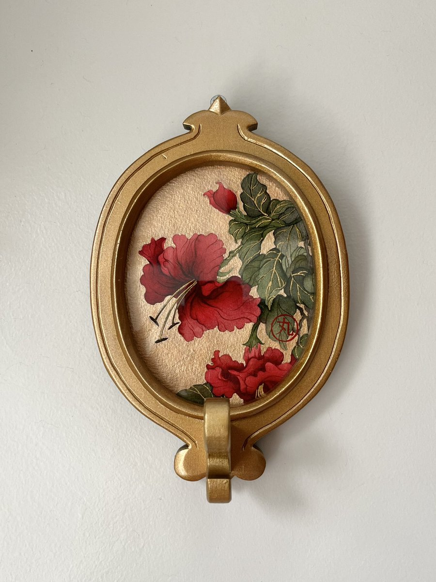 「Repurposed a dusty old mirror with a nec」|Maru ・ 丸のイラスト