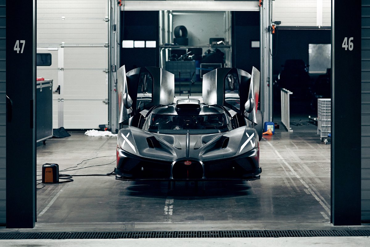 The result of two year’s testing and development, the BUGATTI BOLIDE’s ...