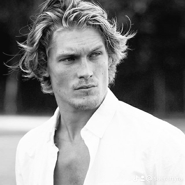 Harry Goodwins Harry Goodwins | Model | Editorials | Campaigns