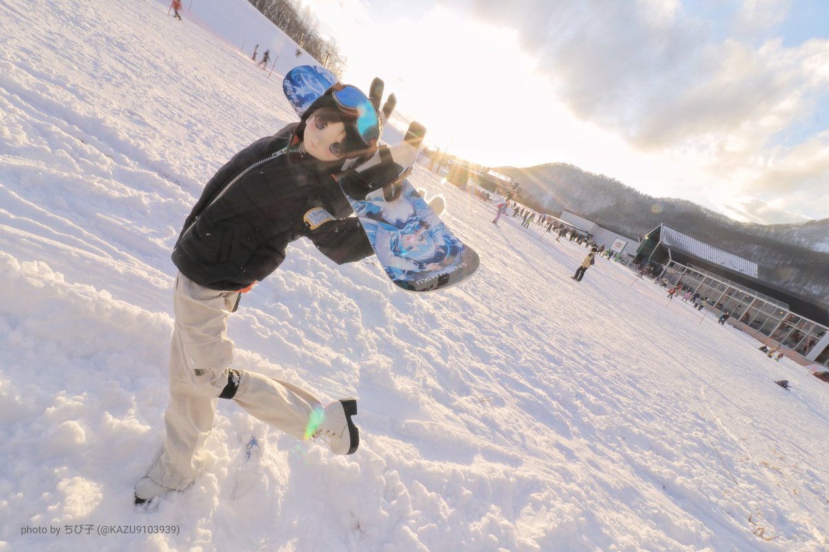 【画像あり】公園で水遊びをしてる美女2人組が撮られる [808139444]
