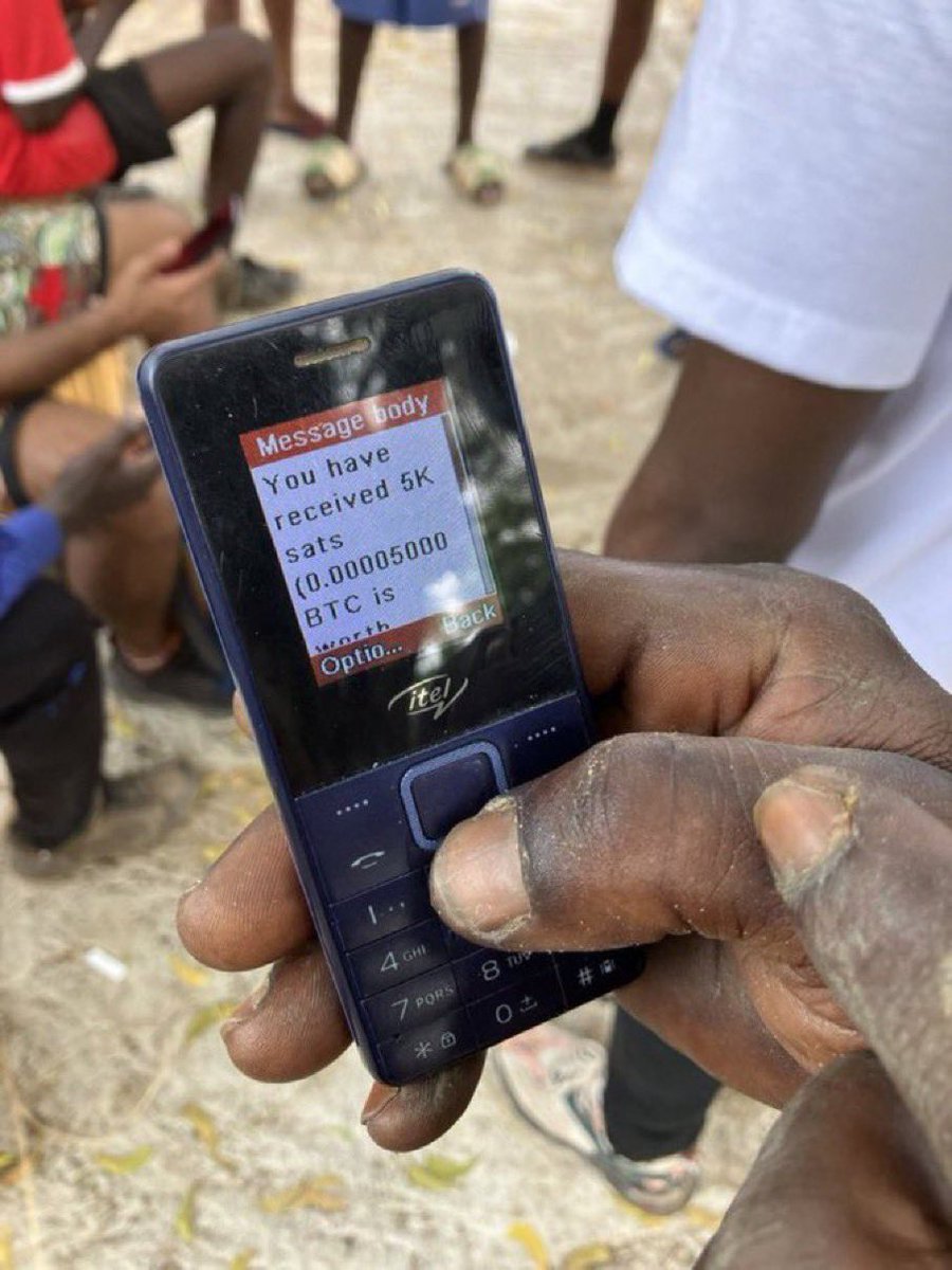 Best photos of #bitcoin history - thread 🧵 - Thread from Documenting ₿itcoin 📄 @DocumentingBTC ...