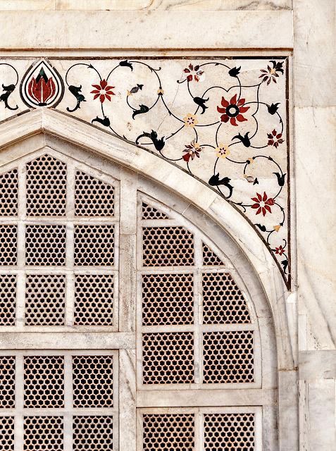 The Taj Mahal, one of the New 7 Wonders of the World is in Agra, India ...