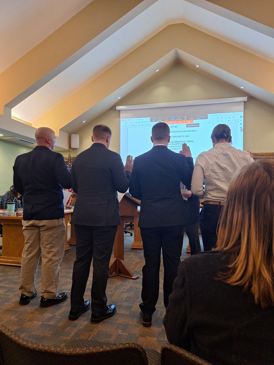 Gennifer Harding-Gosnell's Threads – Thread Reader App