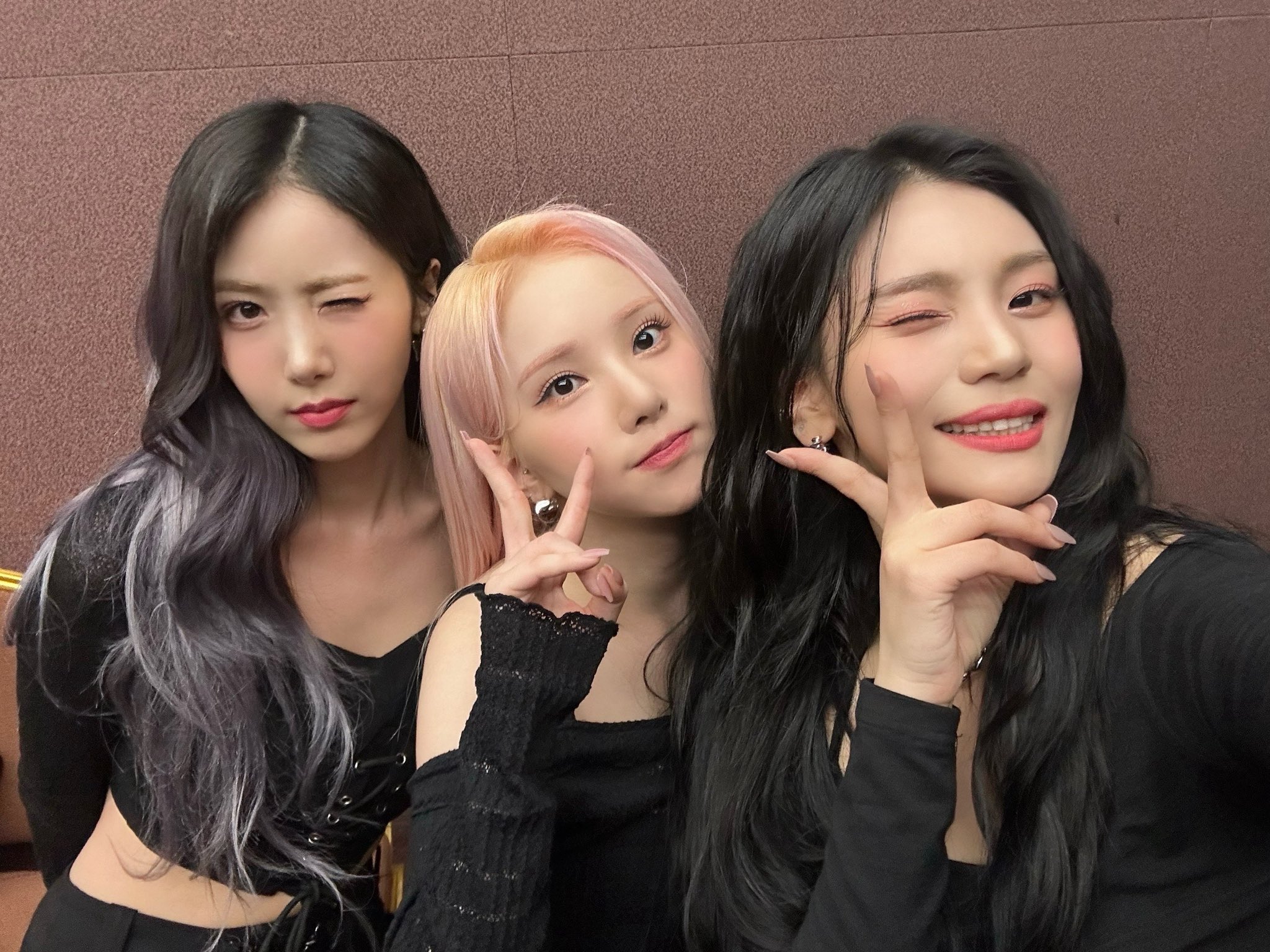 [BUDDY+Na.V+LUVU+WOORIN] MANIAC逆行上上上 銀河來港又唔叫 (40) | LIHKG 討論區