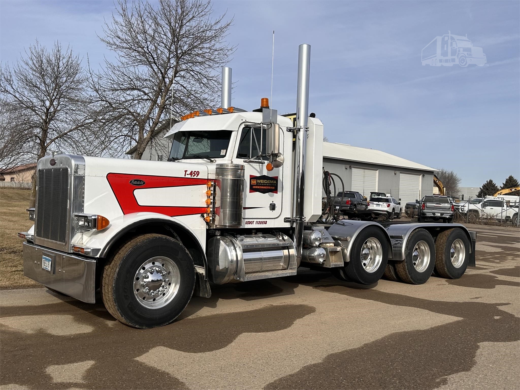 379exhd Peterbilt Large Car