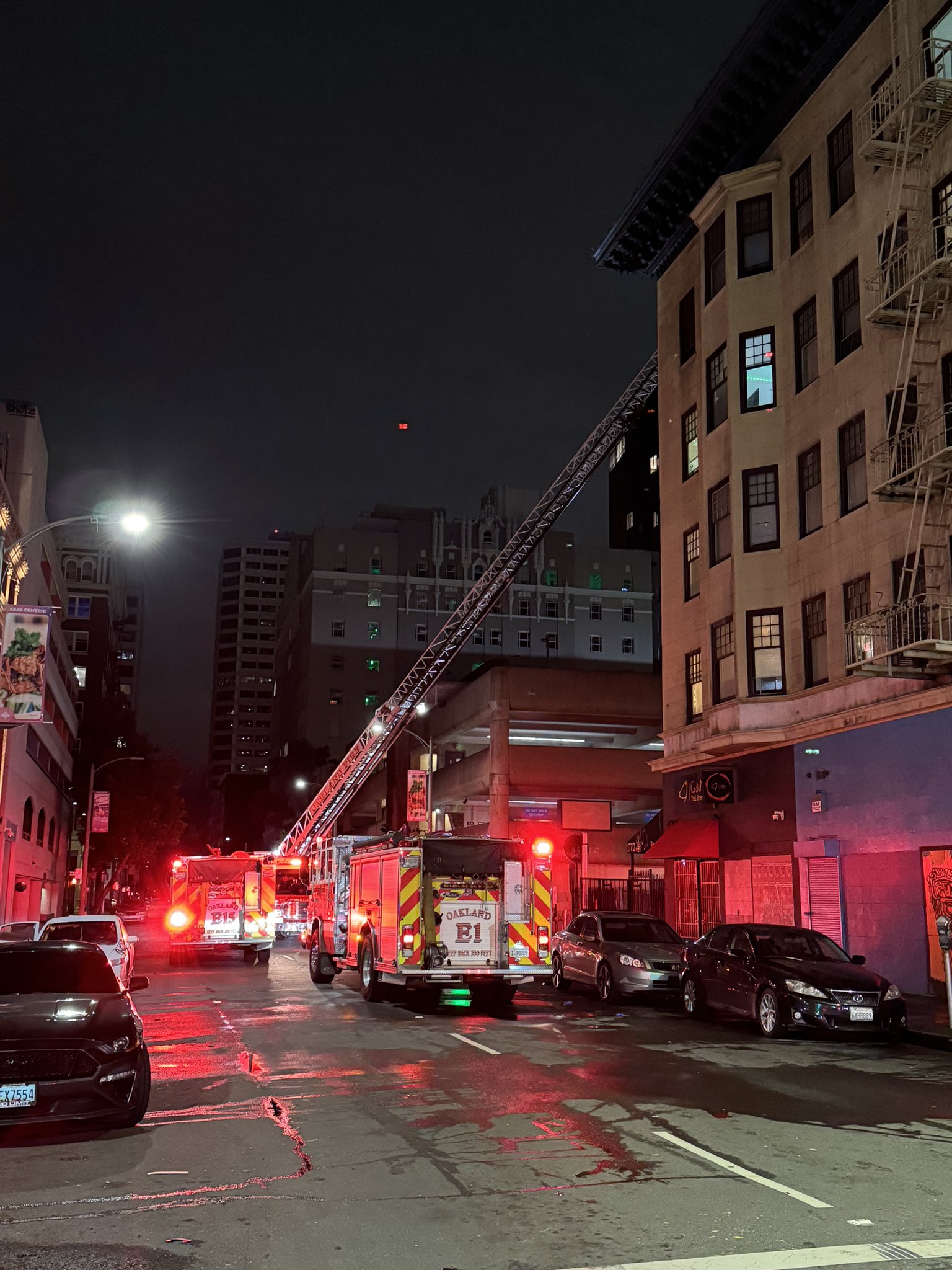 Oakland Fire Raw Video: Oakland Hills Fire Prompts Evacuations | KTVU