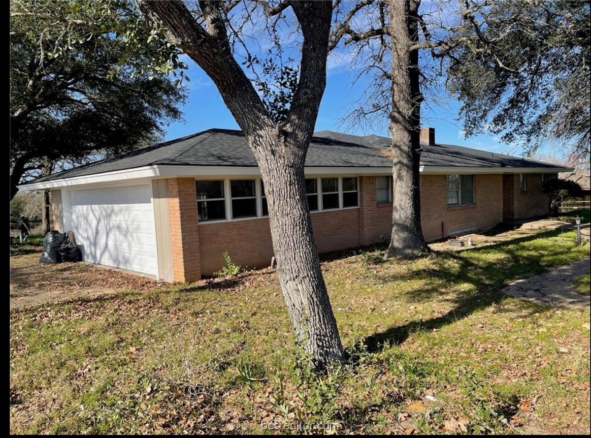 1/x Recent deal: 6.9 AC with good highway frontage located 20 minutes ...