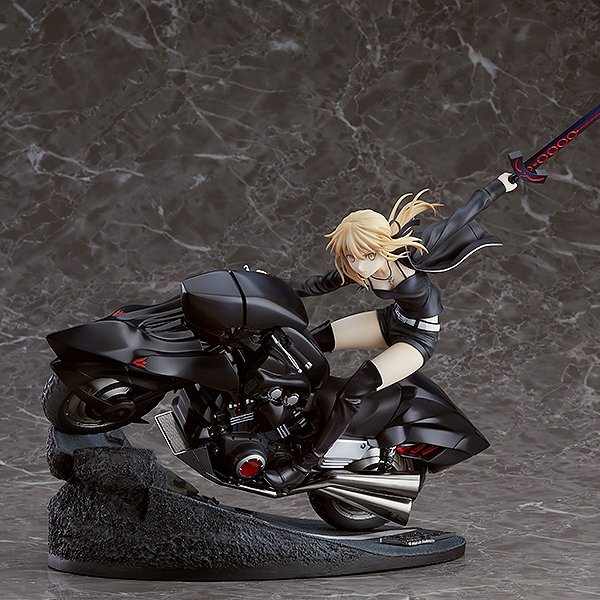 The King and her trusty steed! Fate/Grand Order - Saber Alter & Saber ...