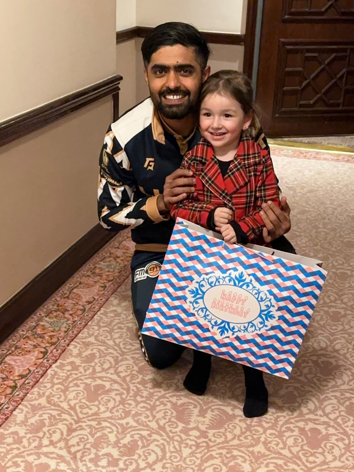 Umar Gul With His Wife Umar Gul Latest News On Umar Gul | Read