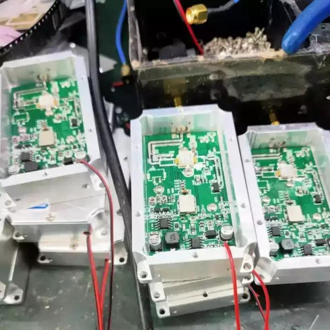 Russian soldier with the latest Backpack Anti Drone Jammer... https://t ...