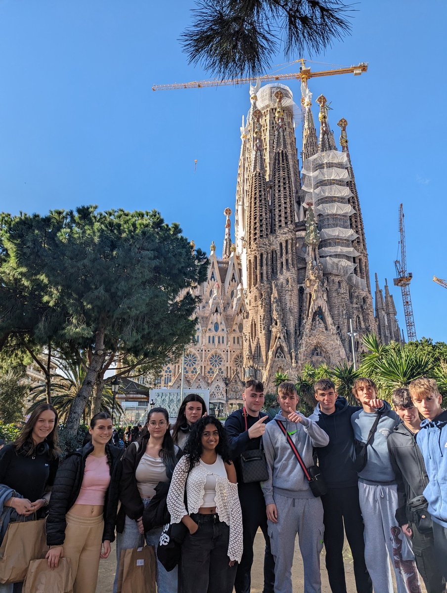 Yateley School – Learning together – Empowered for life