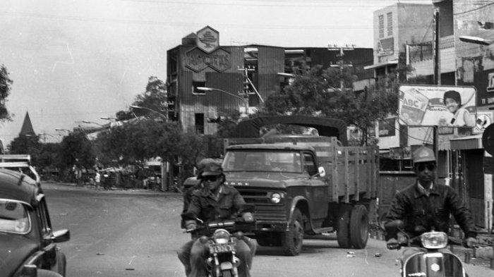 Peristiwa Tanjung Priok. Mengungkap Sejarah Pelanggaran HAM di Indonesia yang belum selesai ...