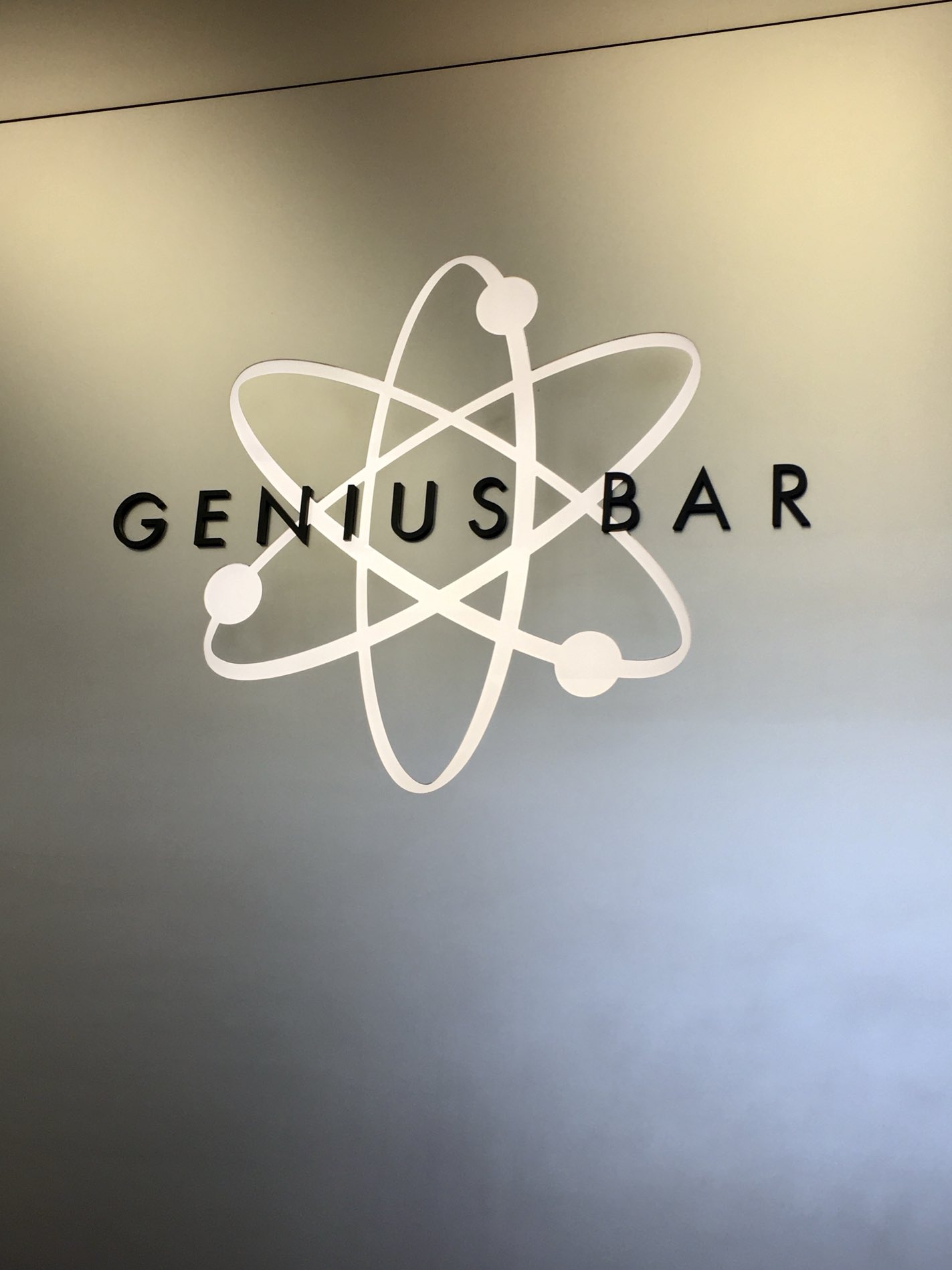 Genius Bar Logo