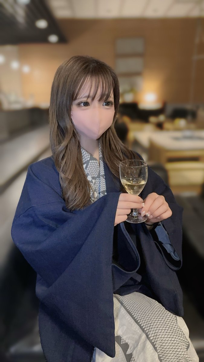 【動画あり】外を歩いている女さん、スイッチONにされピクッ!!となる [808139444]