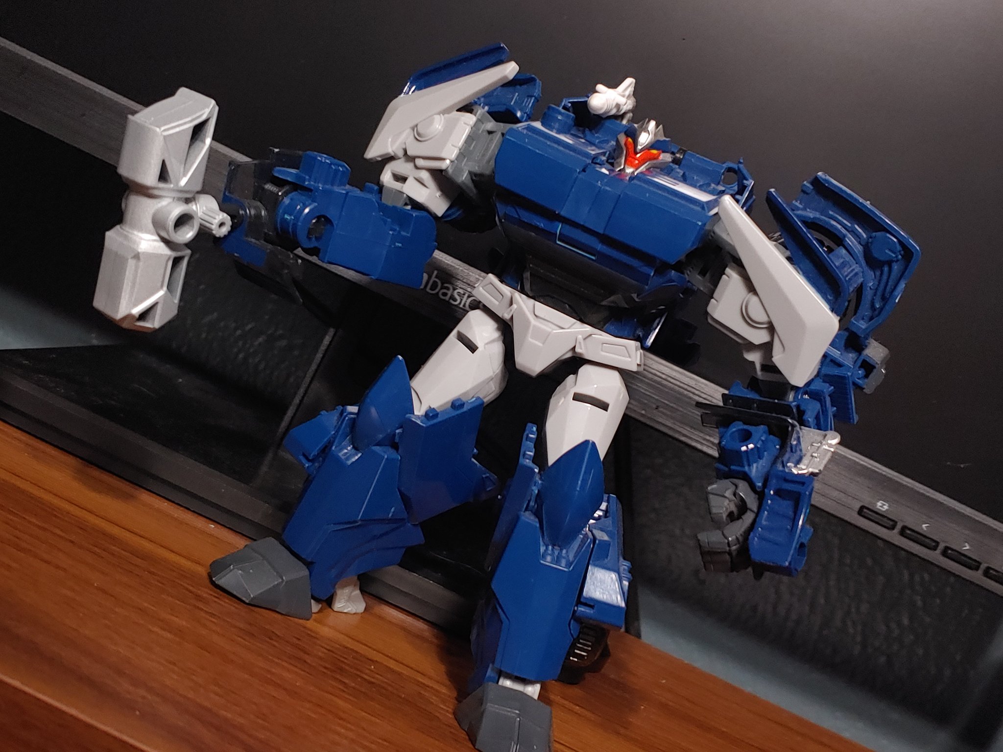 Transformers Prime Breakdown Toy Transformers Legacy Evolution Deluxe