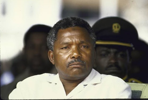 KISA CHA MWINYI NA MAKWETTA. Mwinyi alipojiuzulu Uwaziri ulipita muda ...