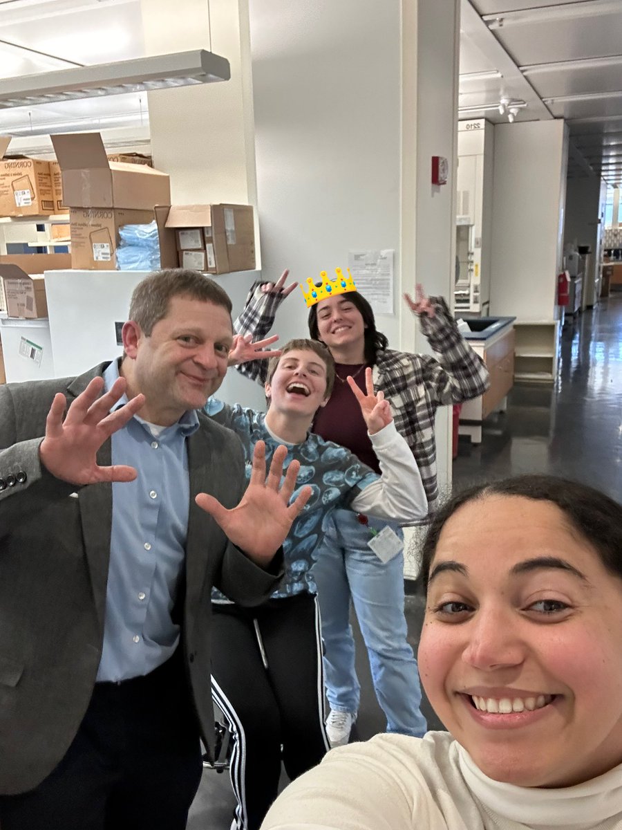 Amber Amparo's Instagram, Twitter & Facebook on IDCrawl