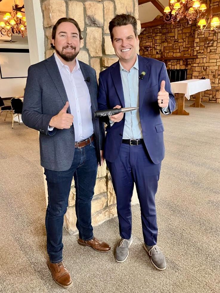 which trouser rise looks better? https://t.co/arGbaTaxus - derek guy ...