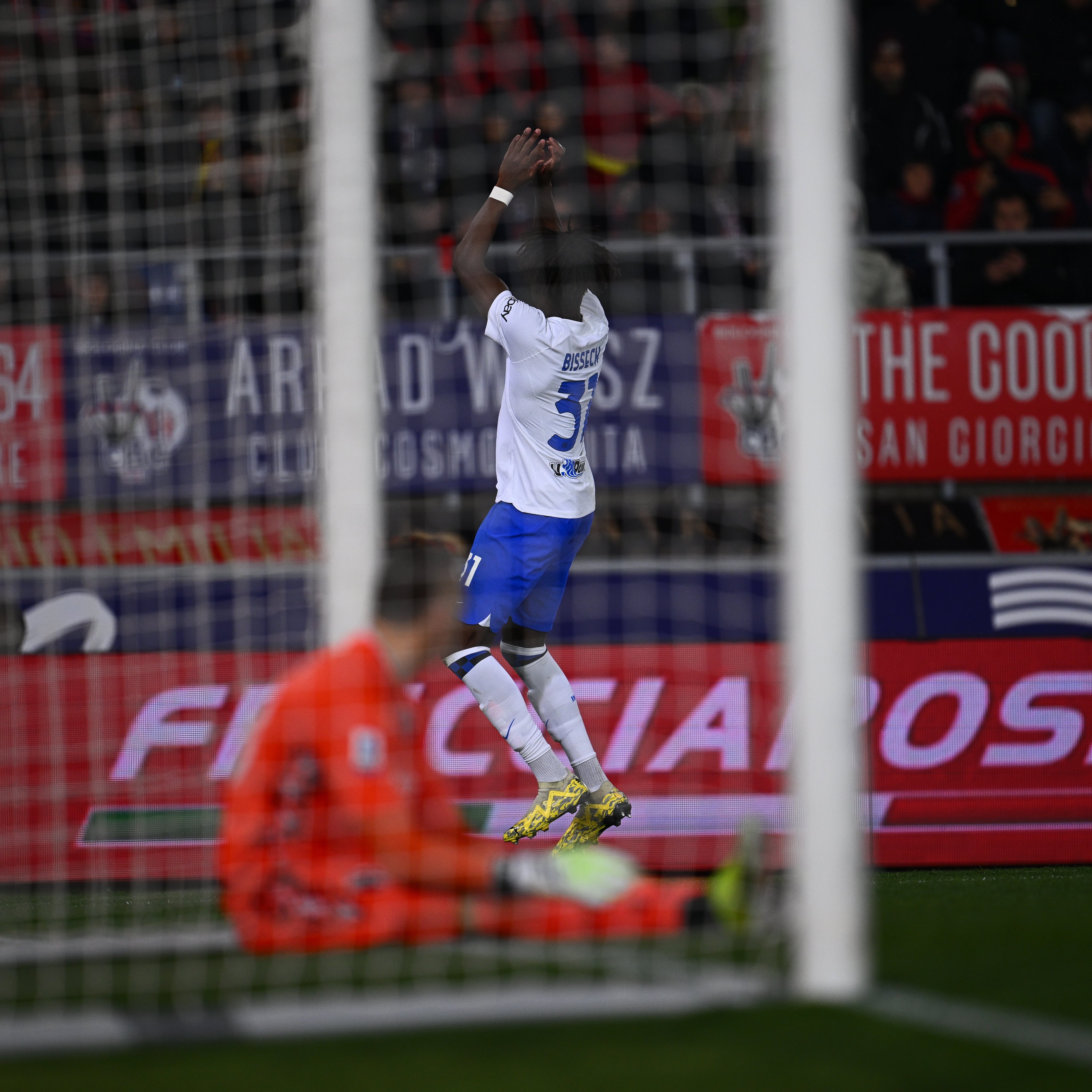 งูบุกเชือดโบโลญญ่า1-0รั้งฝูงทิ้ง18แต้ม - Rakball | รวบรวมไฮไลท์ฟุตบอล ไฮไลท์บอล คลิปฟุตบอล ดูบอล ...