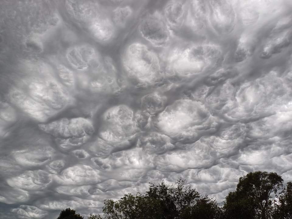 Nubes Asperatus Asperatus Clouds New Zealand · Creative Fabrica
