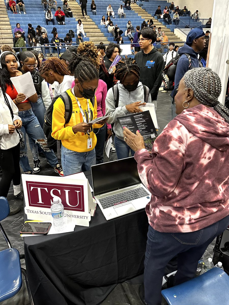 Pathways in Technology / Early College High School - Lamar High School