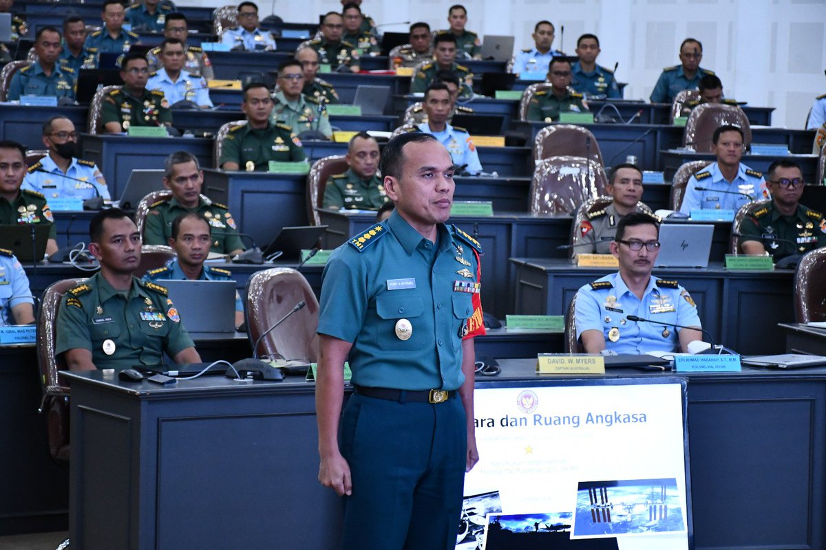 Karo Shukum Setjen Kemhan Marsma TNI Muhamad Idris, S.H., M.H ...