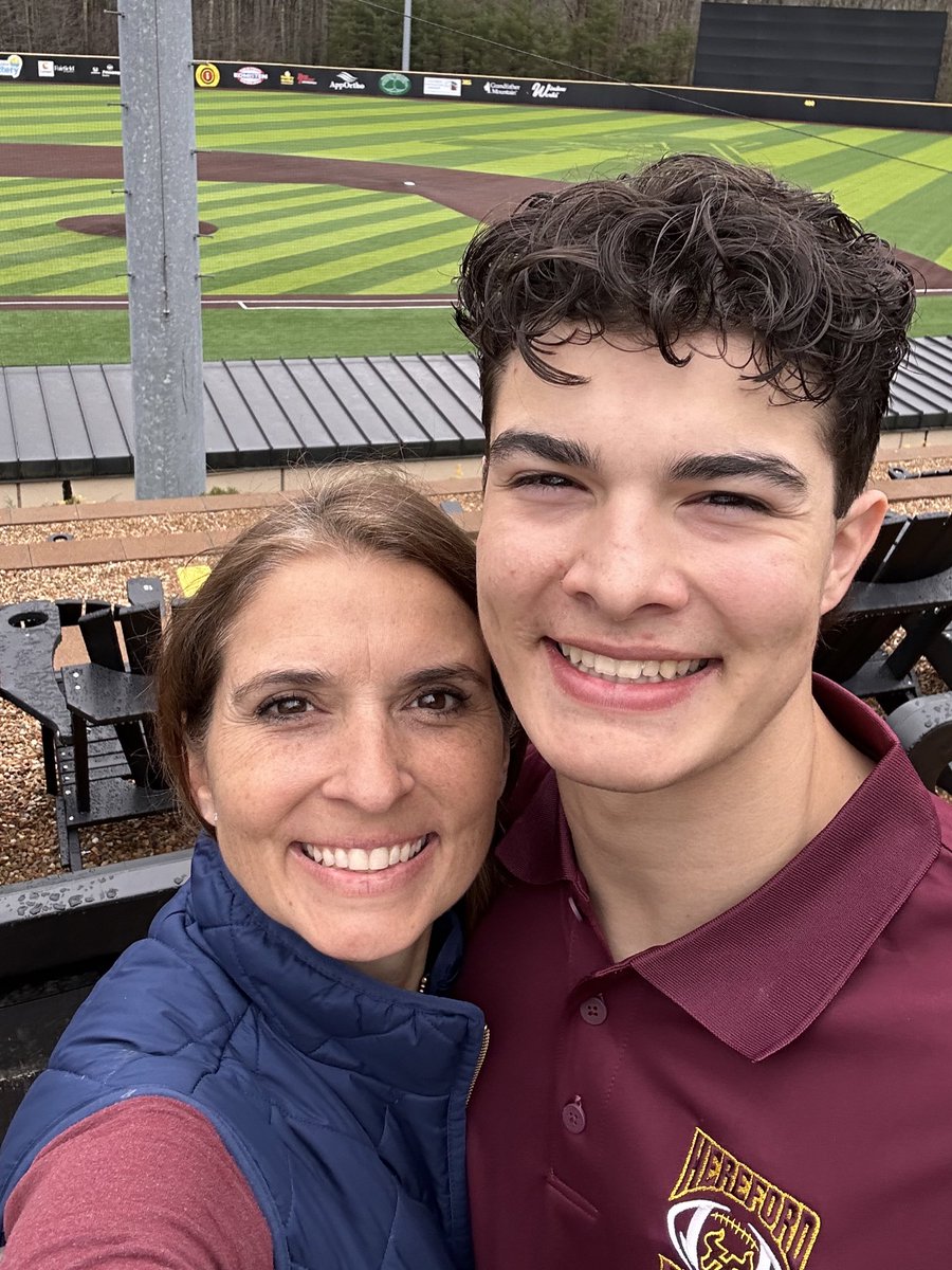 Jennifer Desantis's Instagram, Twitter & Facebook on IDCrawl