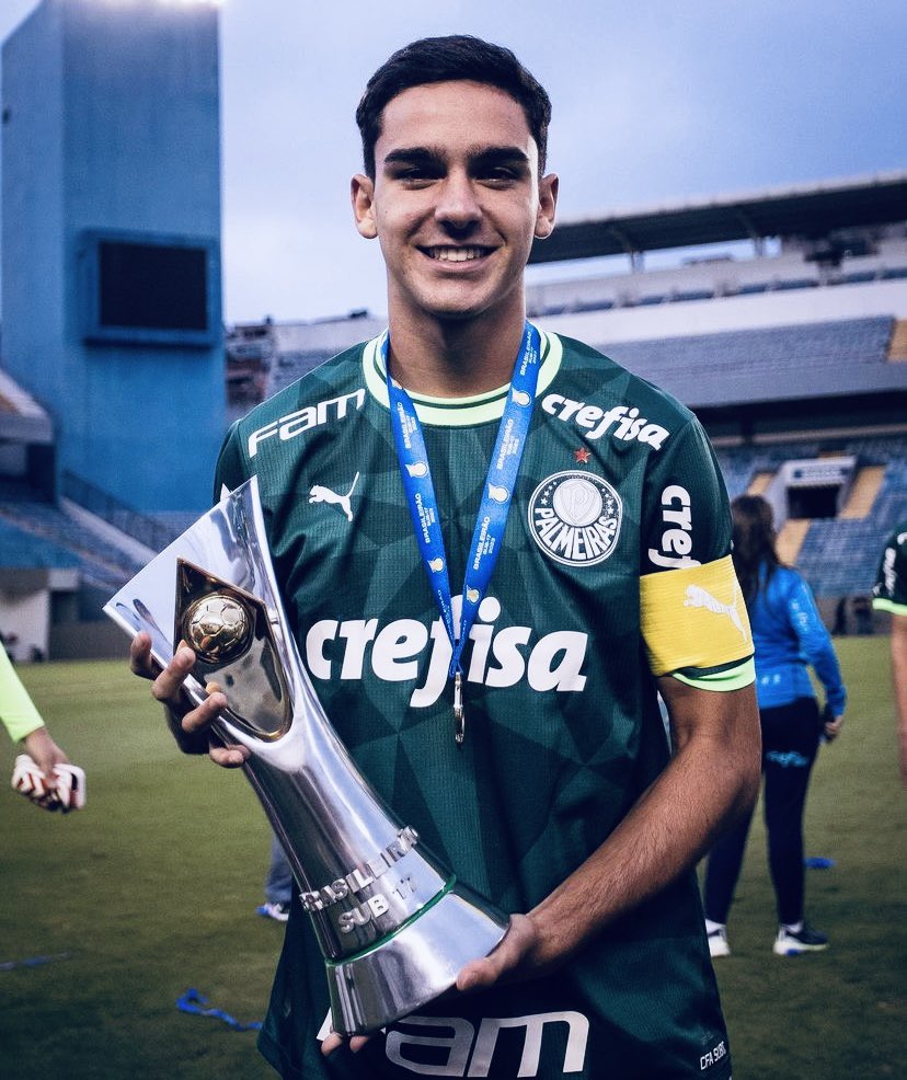 All the big clubs want him. Same level of talent to early Santos Neymar ...