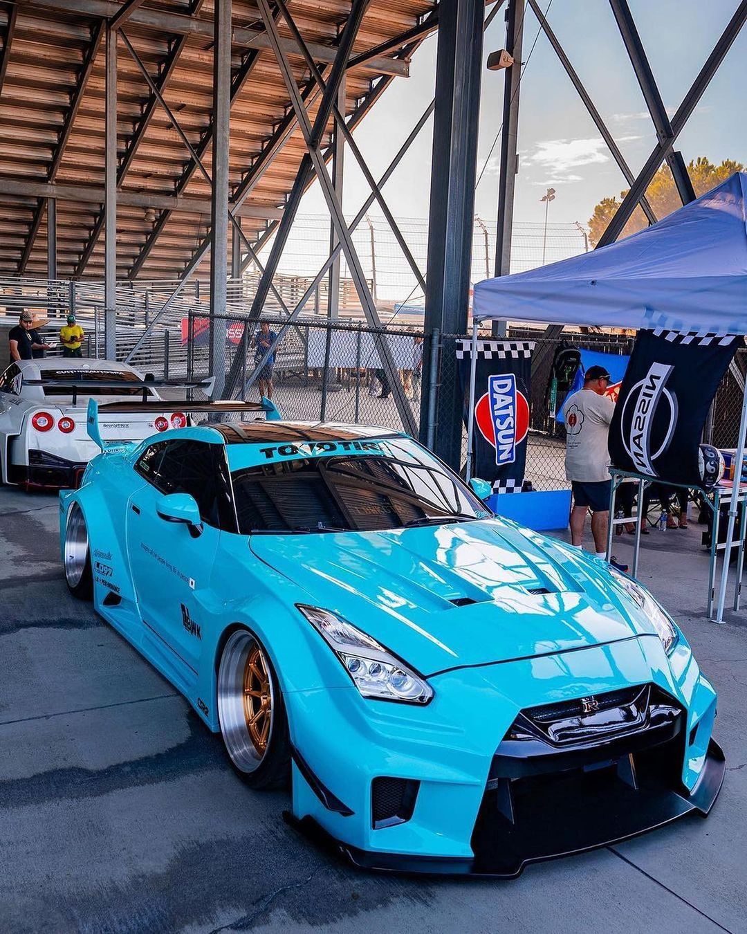 Liberty Walk Blue Solido 2024 Nissan GTR R35 With Liberty Walk Body