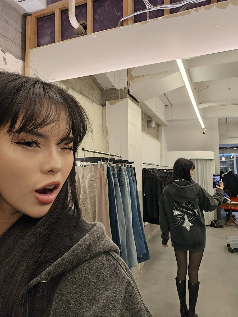 Princess Mina x Ash(@babiminaash) さんの裏垢画像・動画 – 裏垢女子ランキングナビ