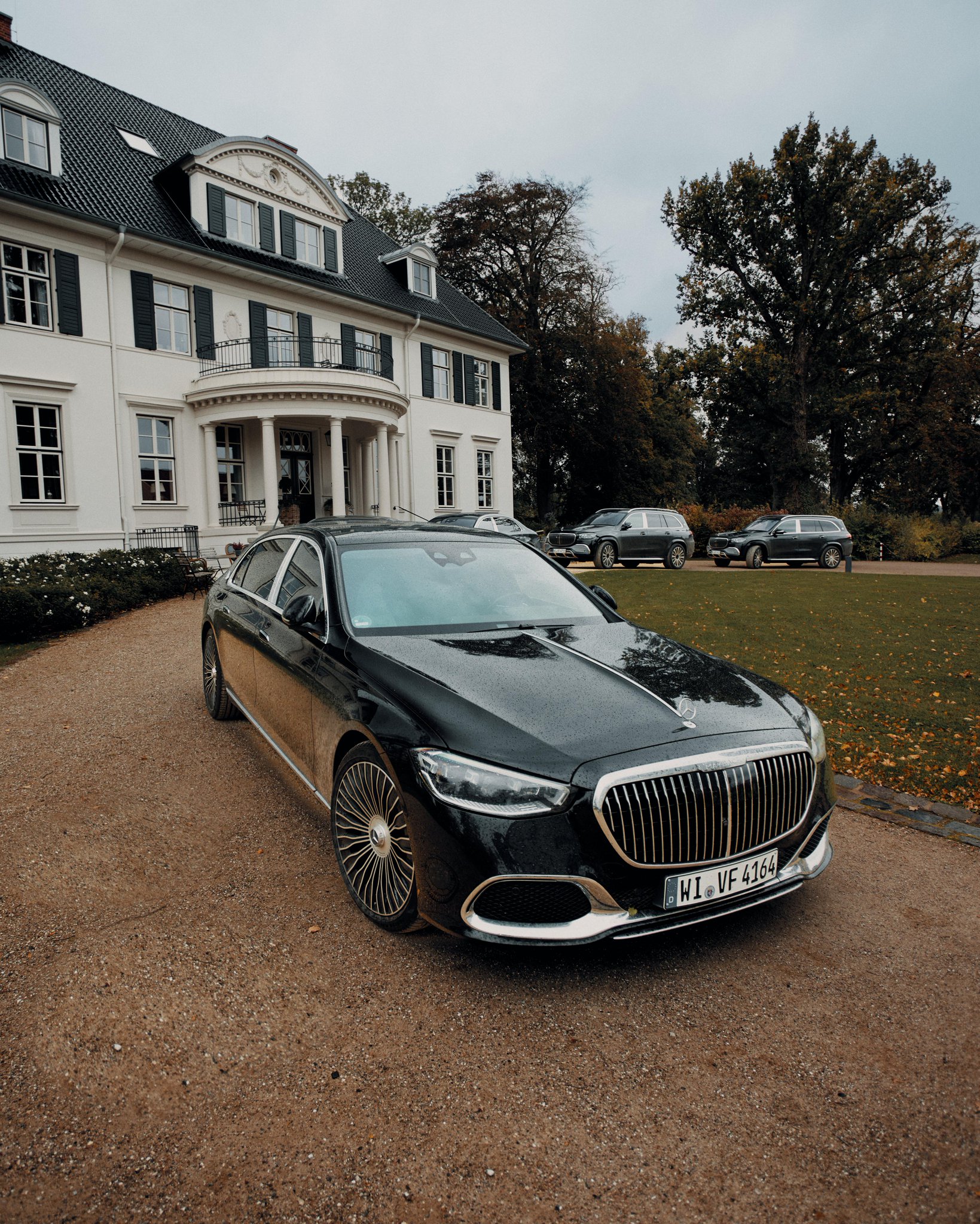 Mercedes Benz Luxury Driveway